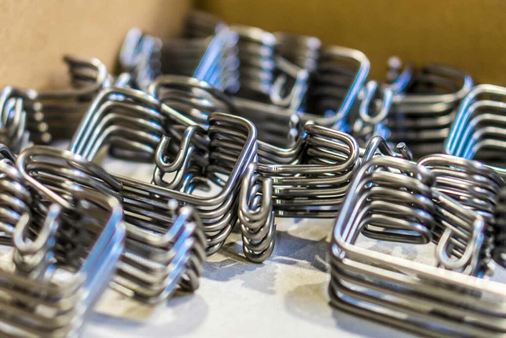 Stanztechnik, Drahtbiegetechnik, Werkzeugbau - FUCHS Metalltechnik